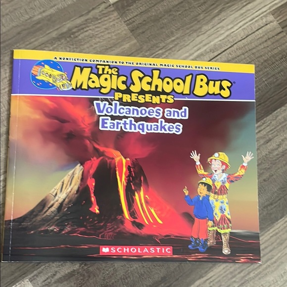 Scholastic | Toys | Scholastic The Magic School Bus Volcanoes And ...